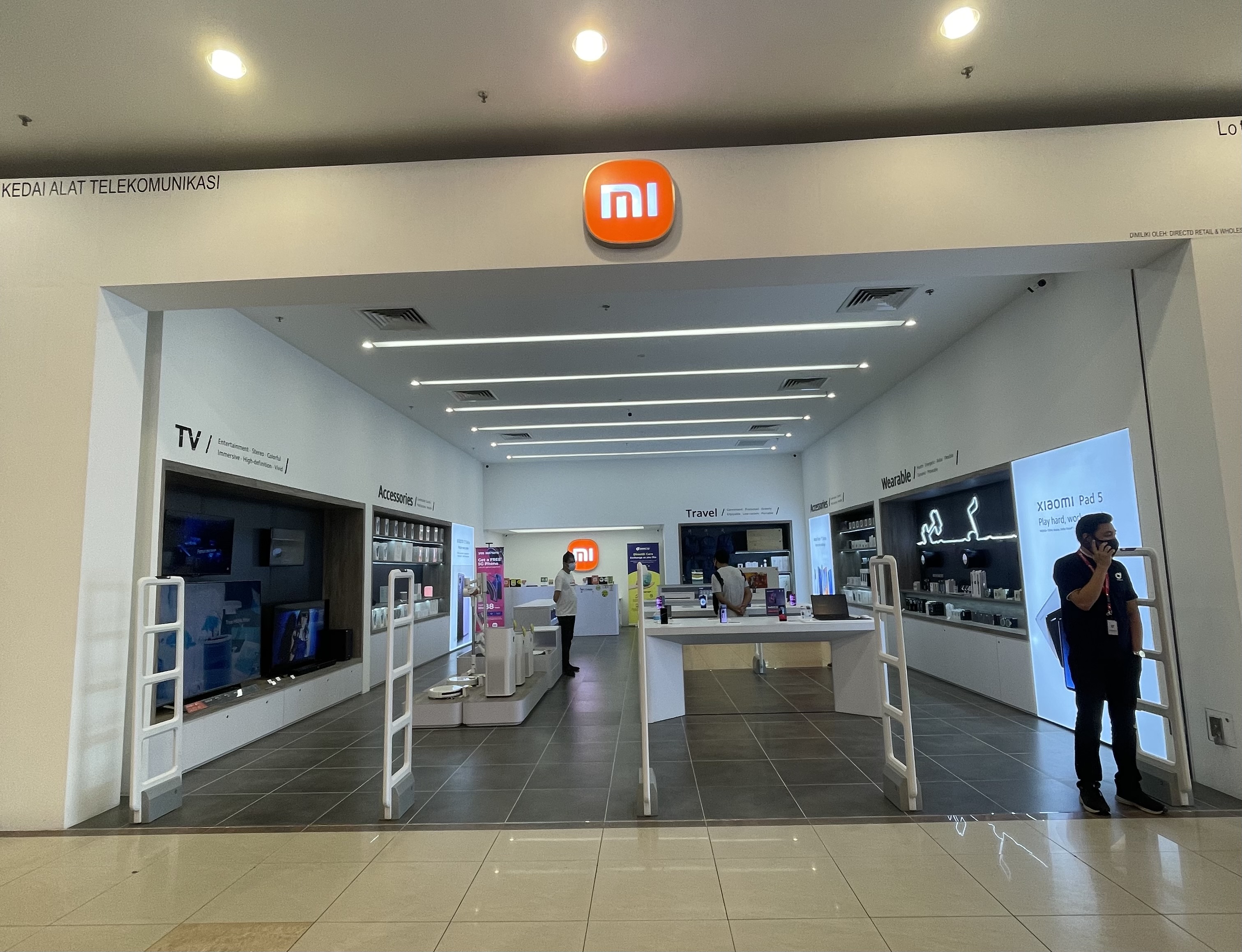 AEON MALL Metro Prima | Shopping Center